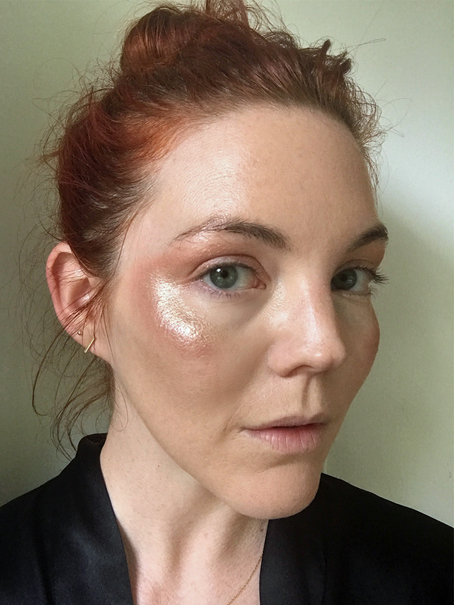 How to Do the Glitter Strobing Trend