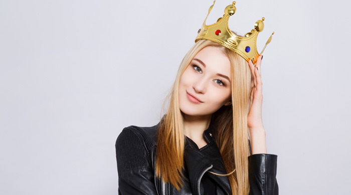Here's How Crowns Are Taking Off as a Trend