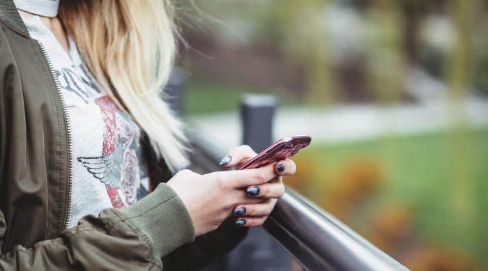 Red Flags and Signs You're Texting Someone Way Too Much