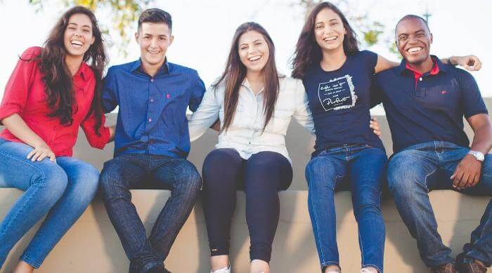 Telltale Signs You're a Needy Friend