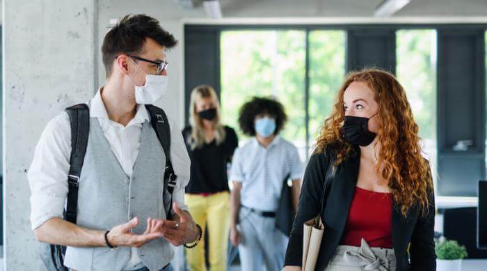 6 Ways to Communicate Effectively While Wearing a Face Mask