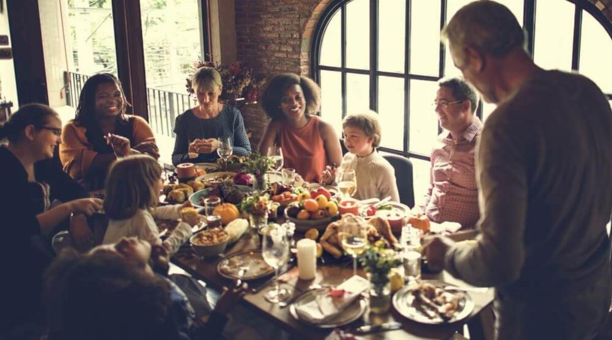 How to Navigate Difficult Conversations With Family Holidays