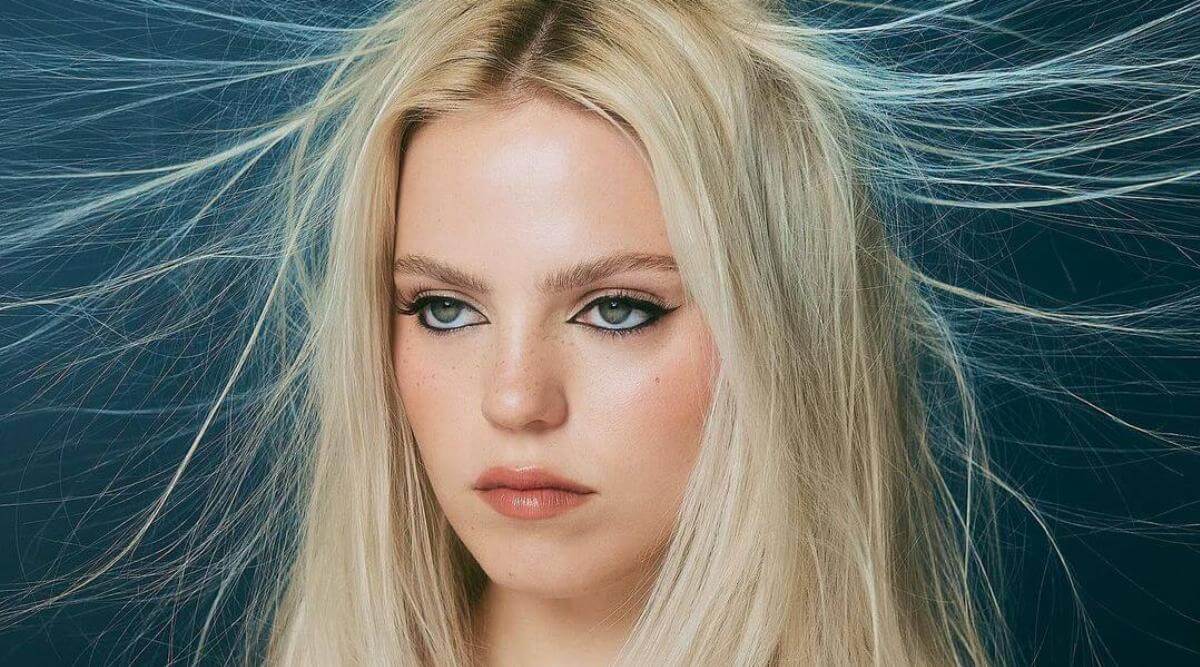 The Best Reneé Rapp 'Snow Angel' Lyrics as Insta Captions