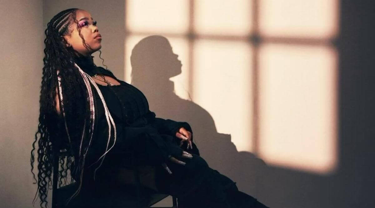 The Best Lyrics From Zoe Wees' Therapy to Use as IG Captions