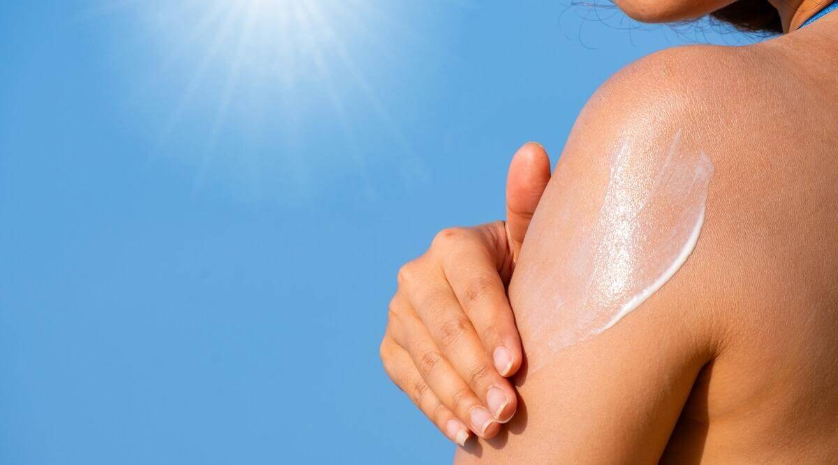 The Most Important Reasons to Wear Sunscreen Daily
